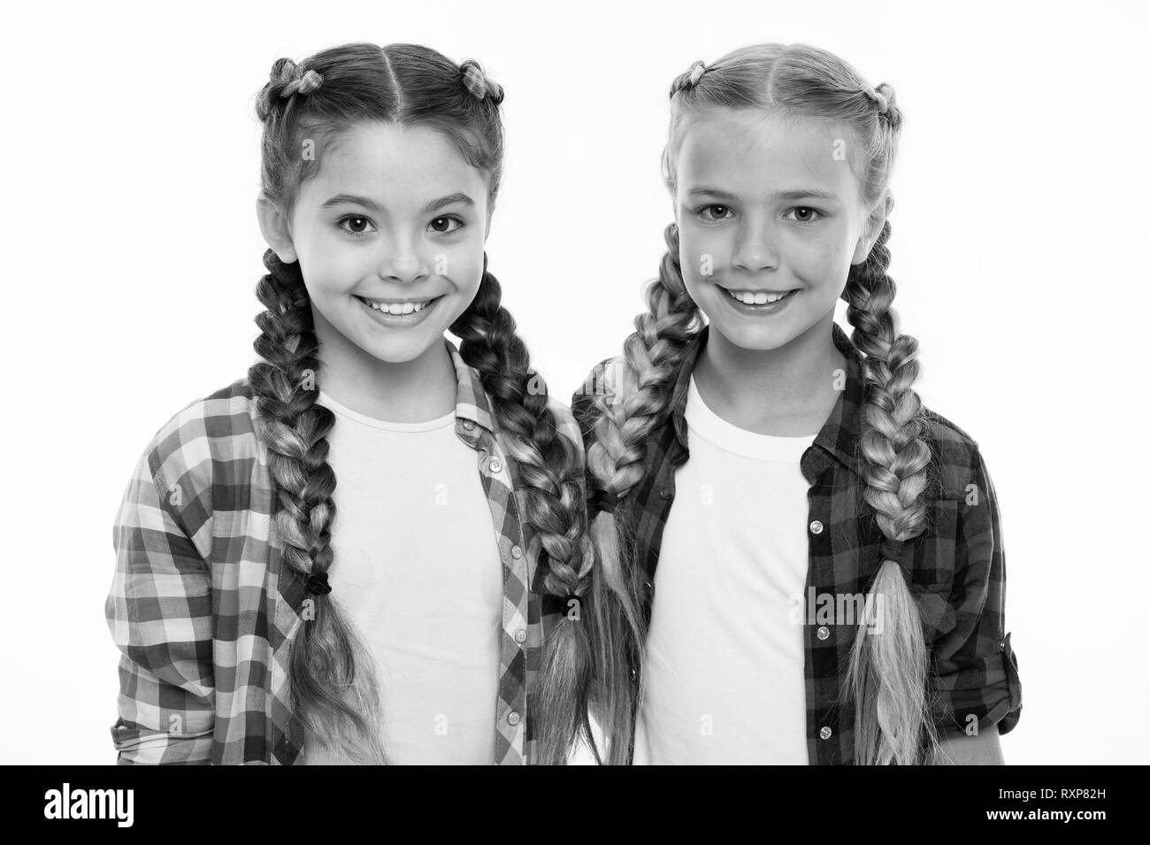 Sisters family look outfit. Dress similar with best friend. Dress to ...