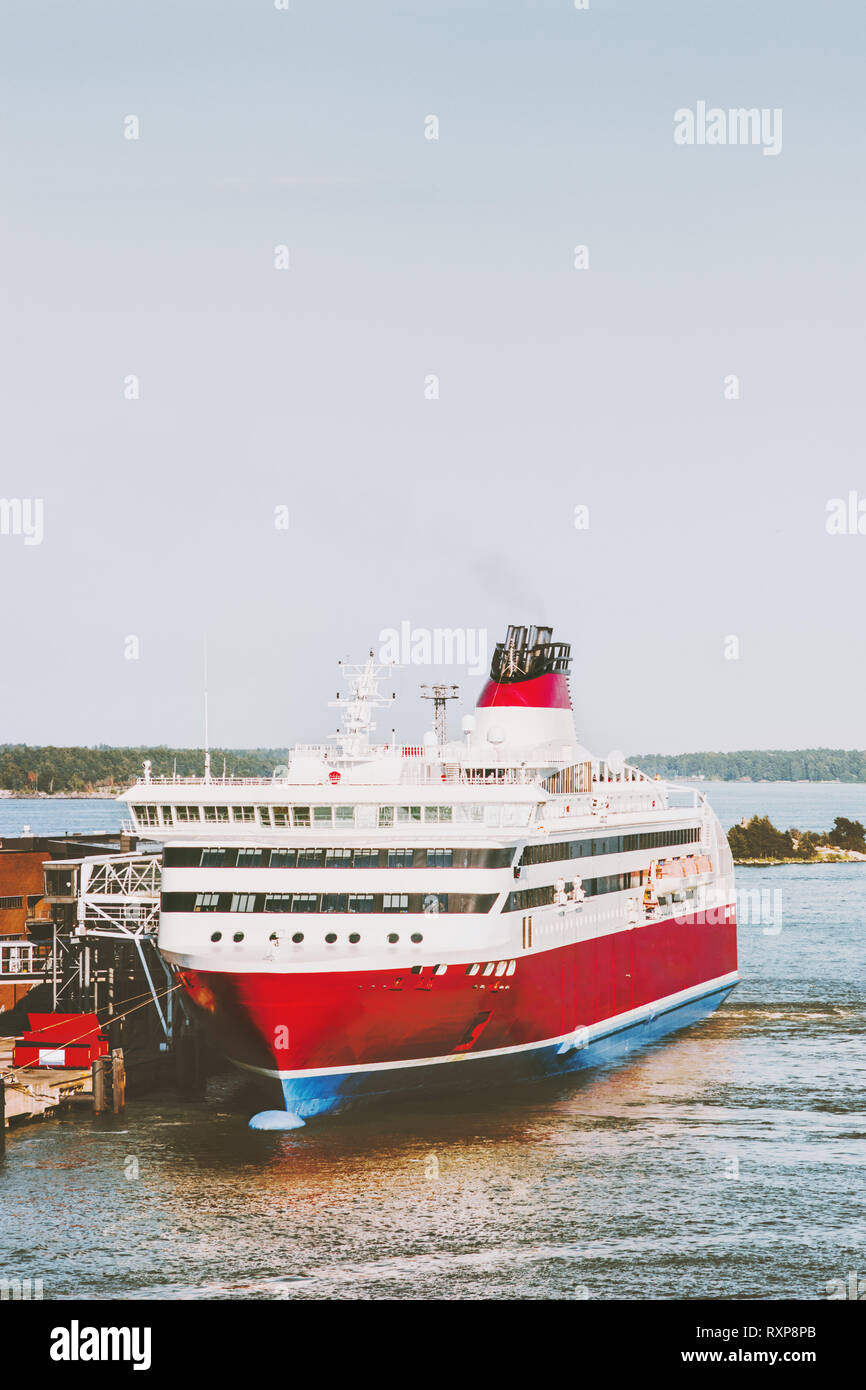Outdoor vessel hi-res stock photography and images - Alamy