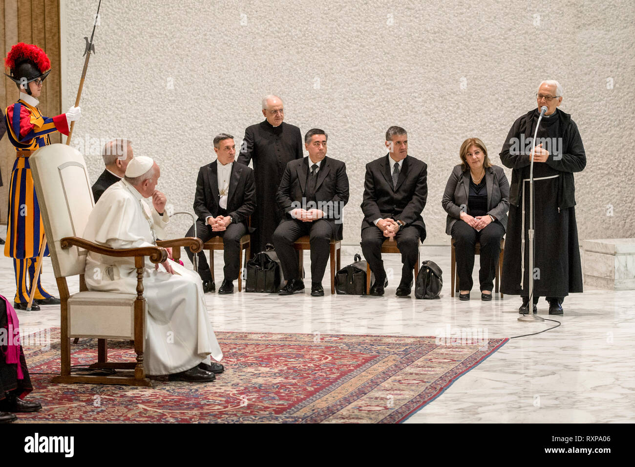 Pope With Staff Stock Photos & Pope With Staff Stock Images - Alamy