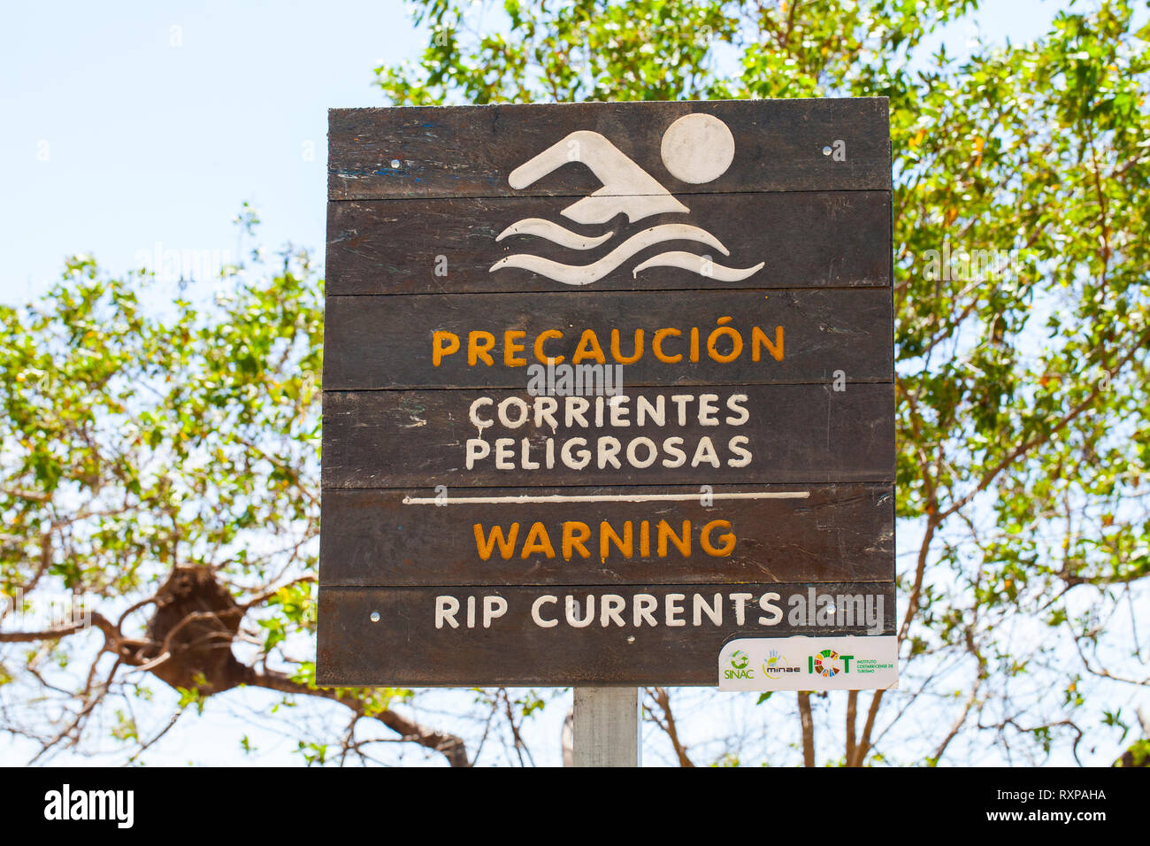 Rip currents warning sign ocean hi-res stock photography and images - Alamy