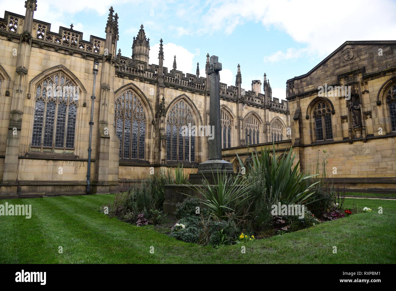 Manchester diocese cathedral hi-res stock photography and images - Alamy