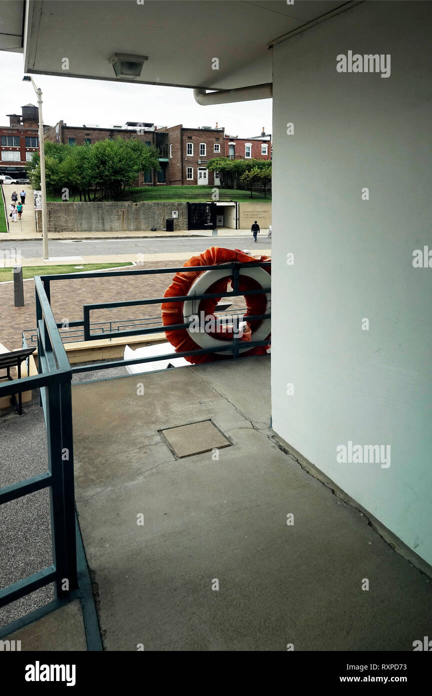 spot on the balcony of the Lorraine Motel where MLK JR was murdered ...