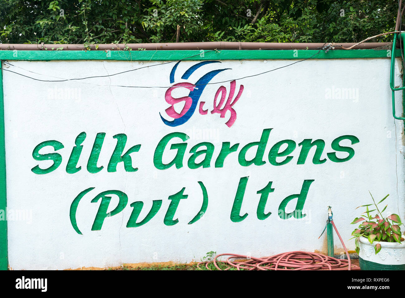 Silk gardens hi-res stock photography and images - Alamy