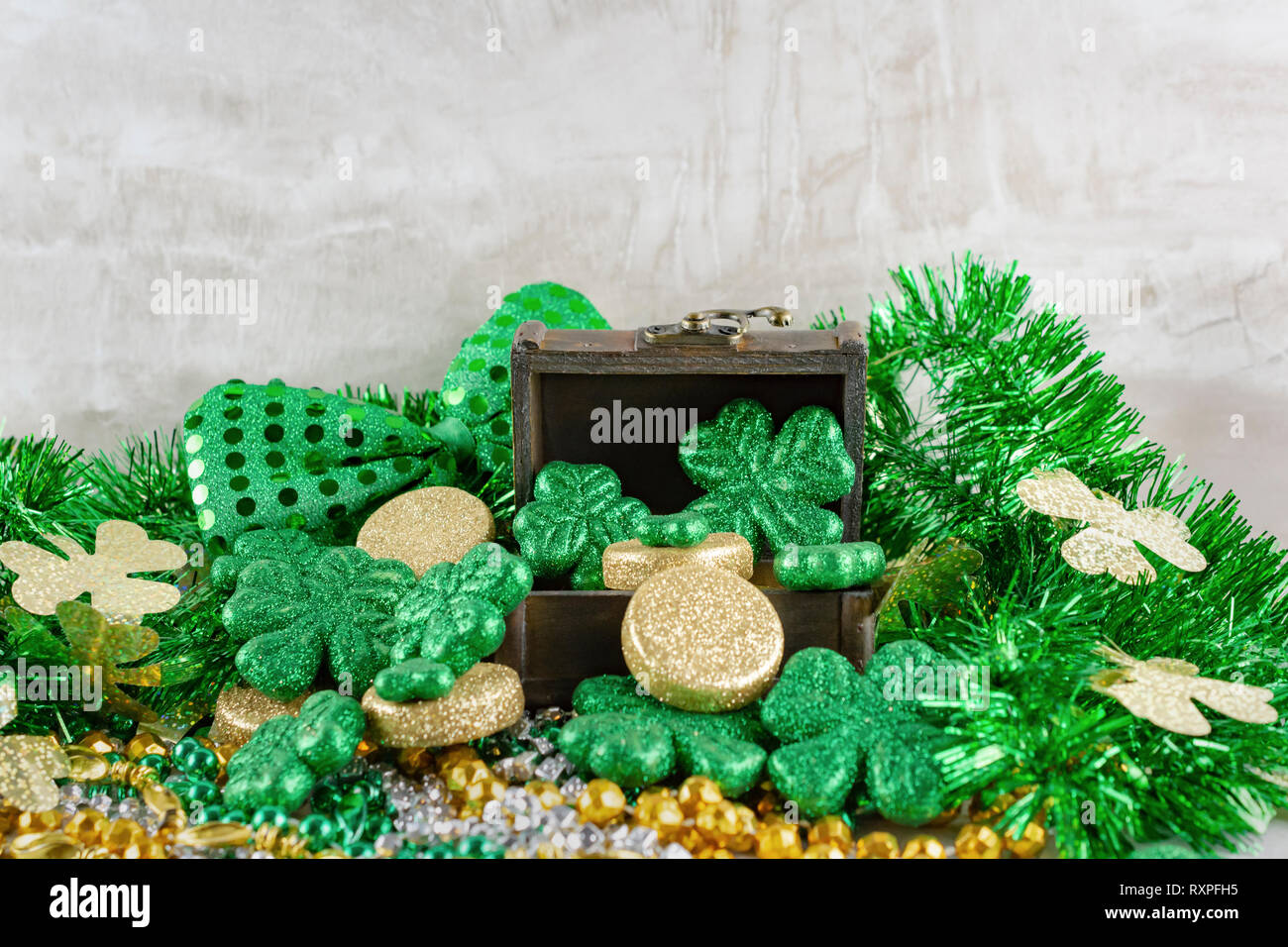 Treasure chest front side view hi-res stock photography and images - Alamy