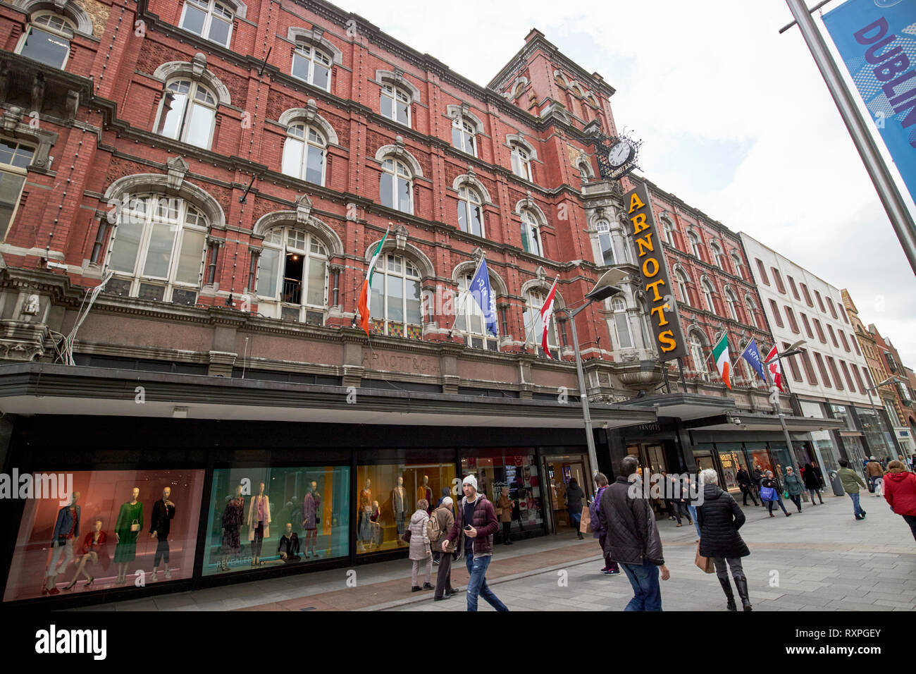 Henry st dublin hi-res stock photography and images - Alamy