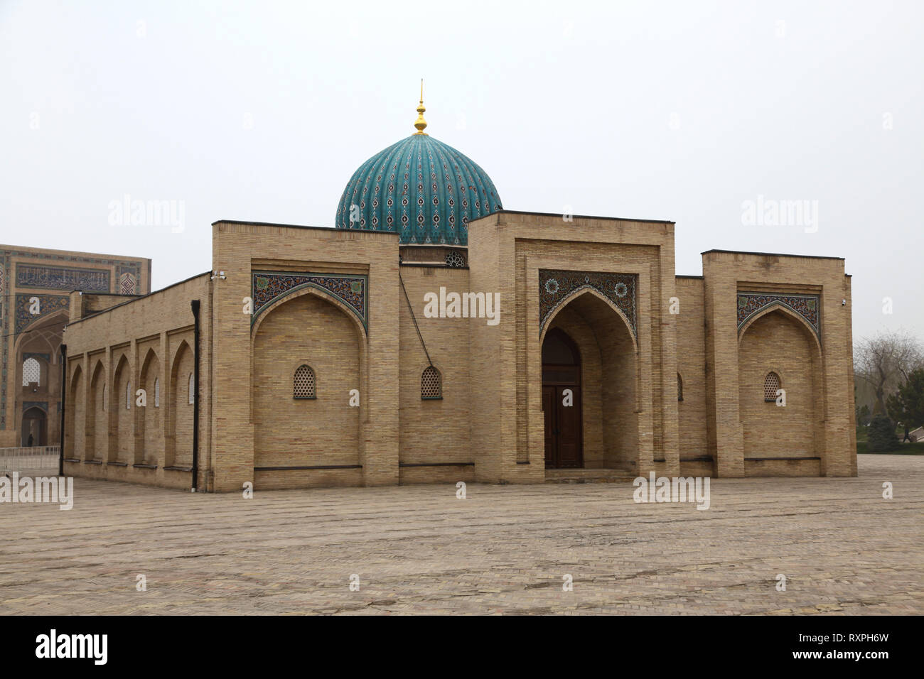 Dzhuma Mosque in Uzbekistan, Tashkent Stock Photo - Alamy