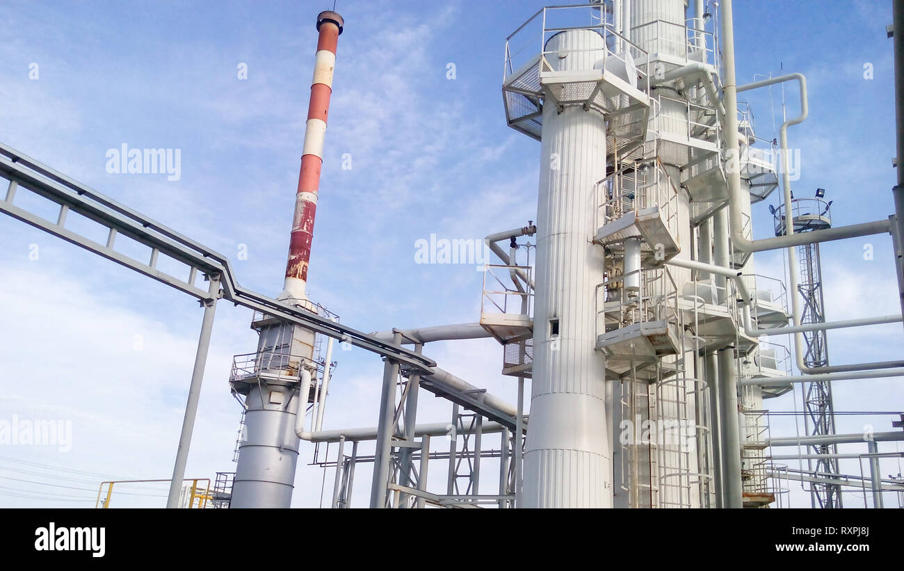 Distillation columns and heating furnace. The equipment for oil ...
