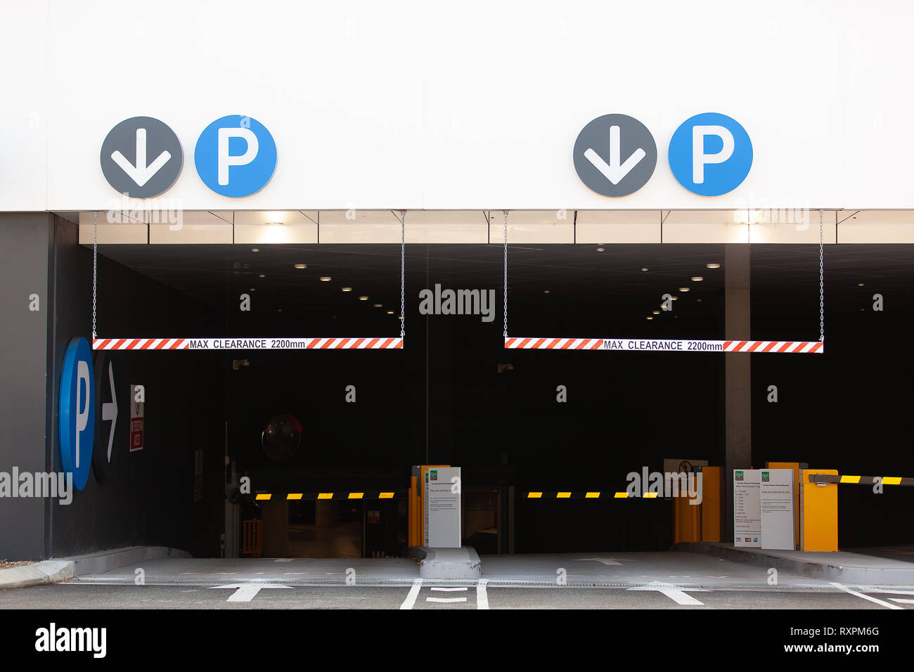 Signs around Perth Children's Hospital university and hospital Stock ...