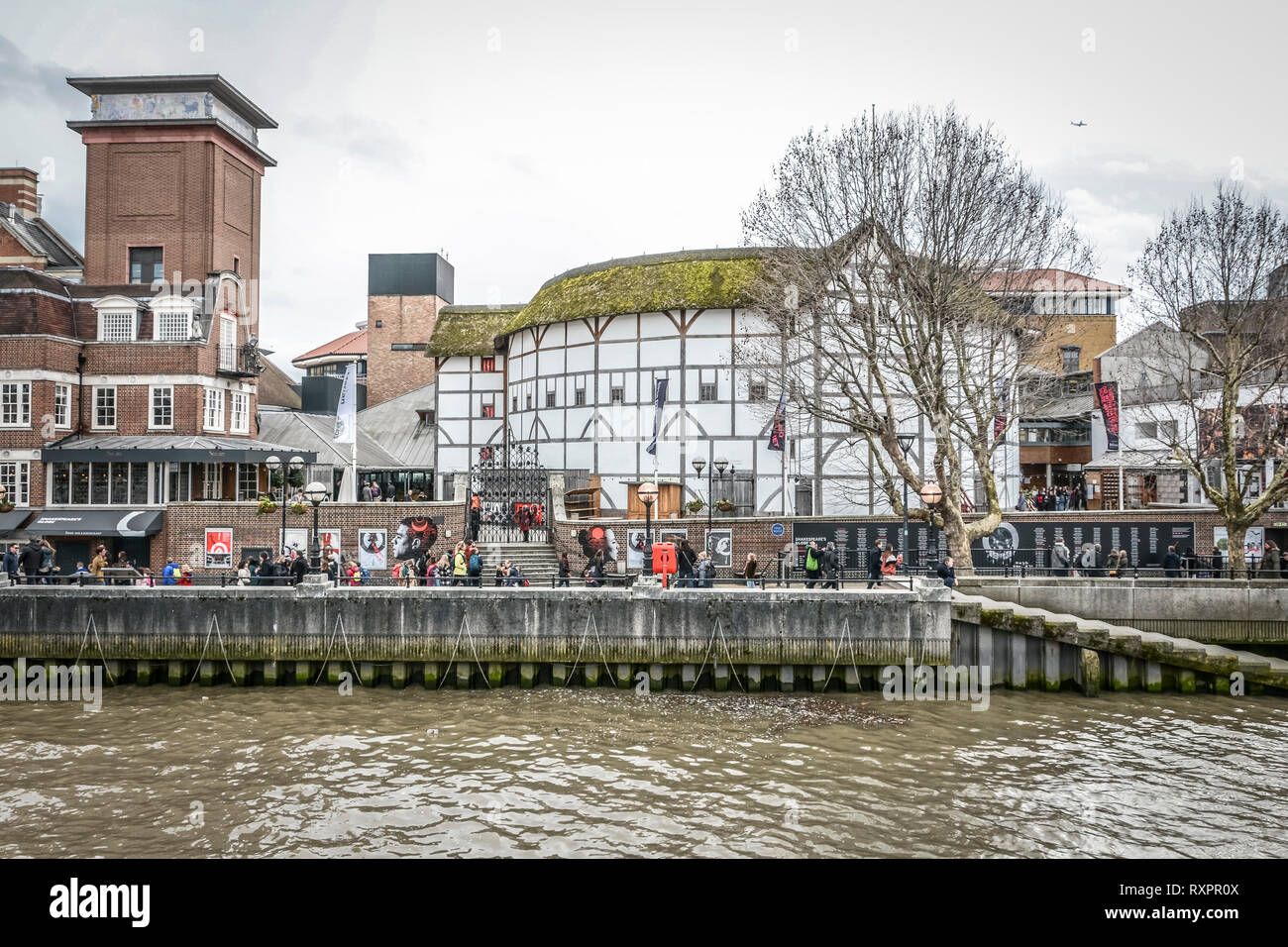 The Globe Theatre on the River Thames, Bankside, London, England, U.K ...