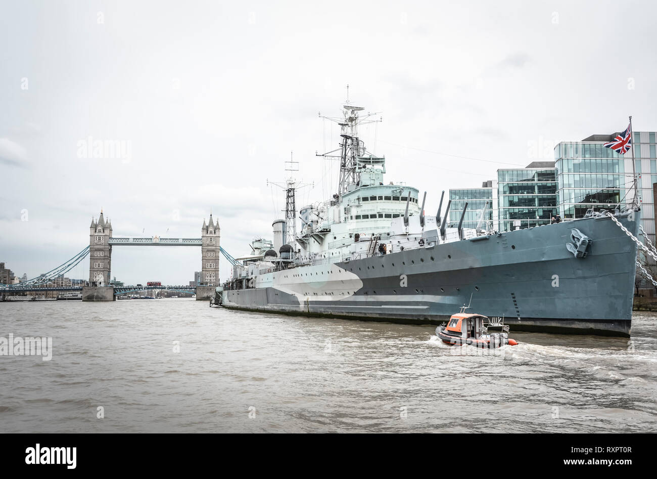 London tourist attraction hms belfast hi-res stock photography and ...