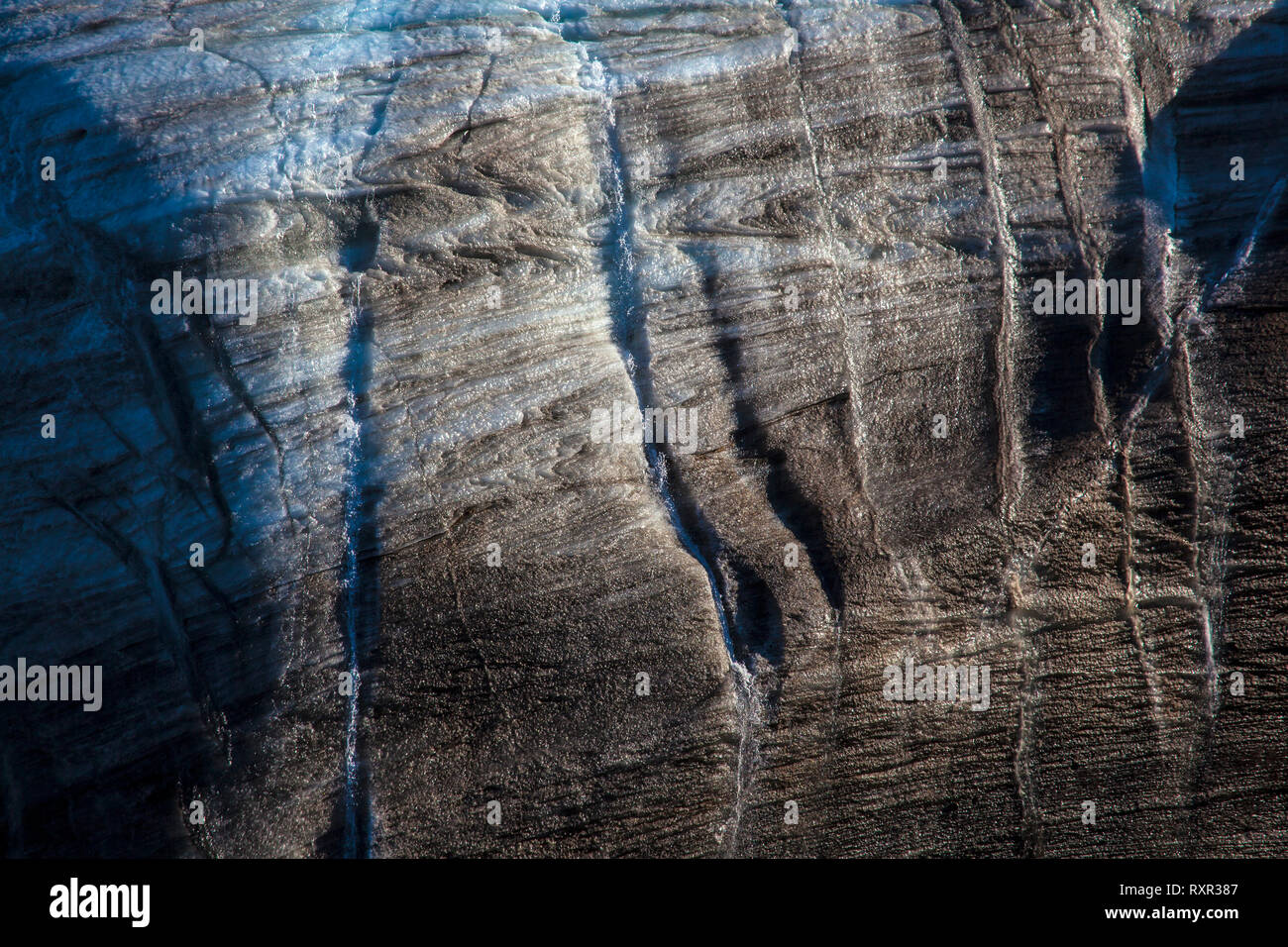 The terminus of Humboldt Glacier, where the widest at glacier in the ...