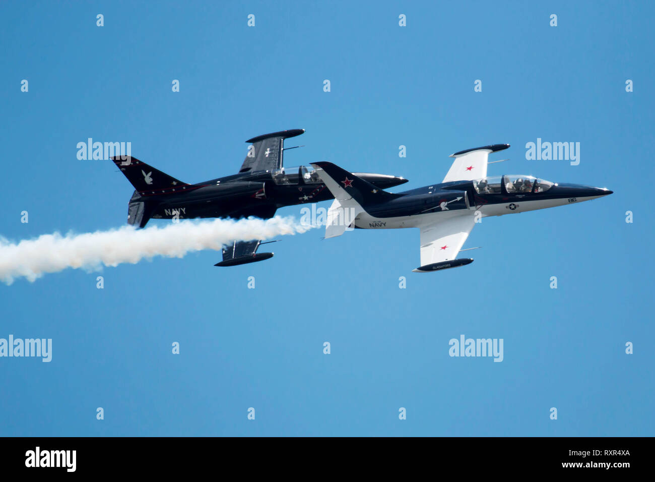 Army fighter jets in formation hi-res stock photography and images - Alamy