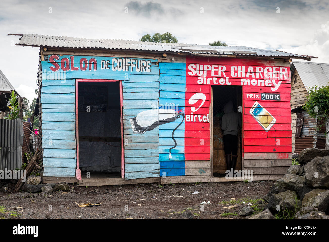 Democratic republic congo slum hi-res stock photography and images - Alamy