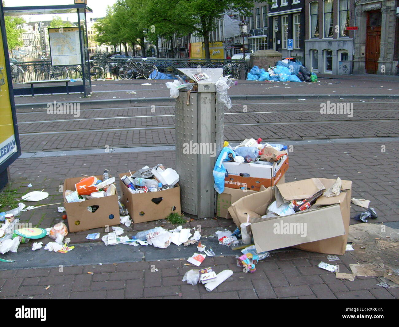 Litter amsterdam hi-res stock photography and images - Alamy