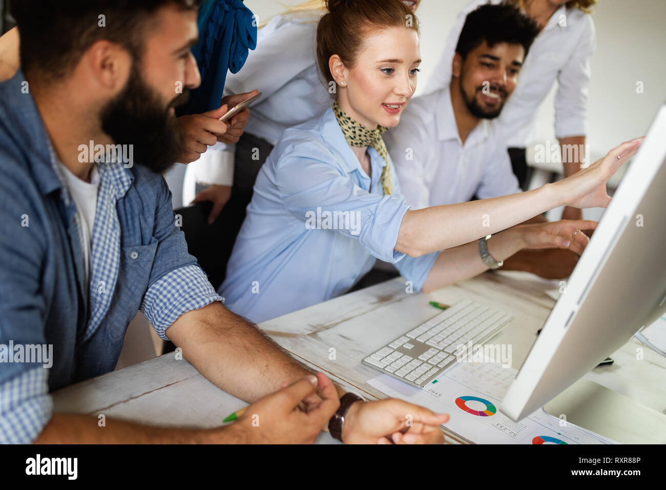 Business team group teamwork hi-res stock photography and images - Alamy
