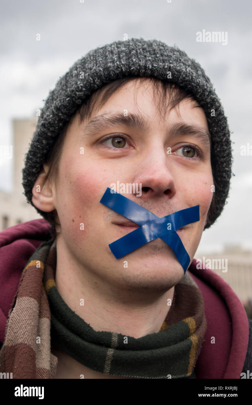 Telegram boy hi-res stock photography and images - Alamy