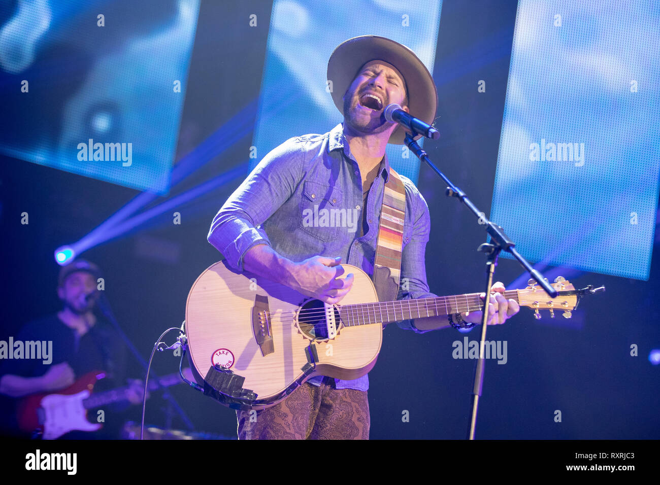 Drake performing live at the o2 arena london hi-res stock photography ...