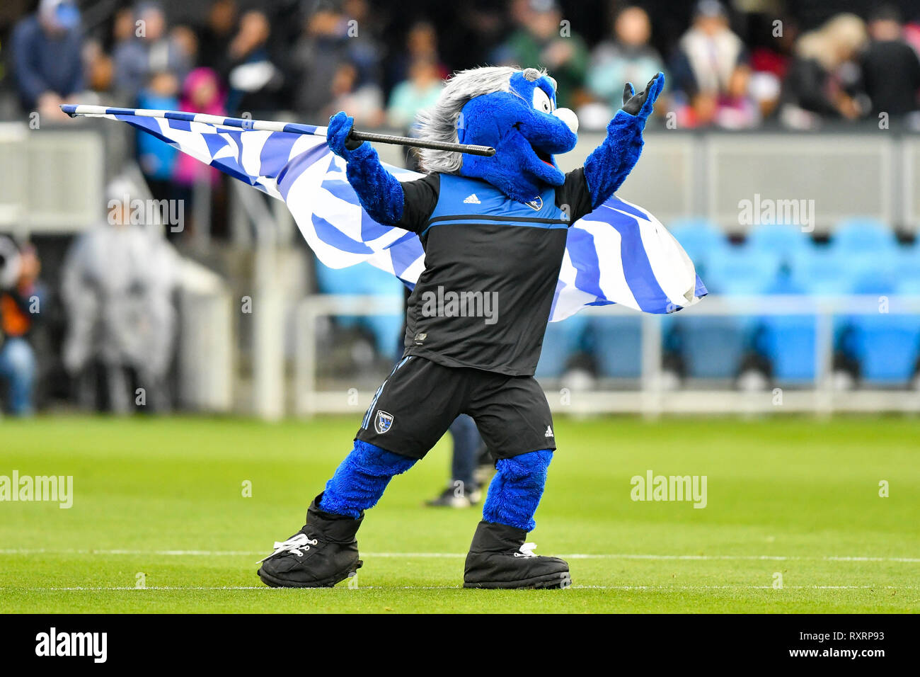 Major league soccer mascot hi-res stock photography and images - Alamy