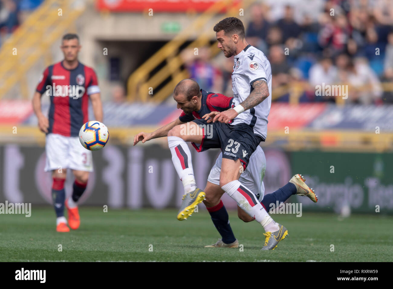 Luca ceppitelli cagliari rodrigo sebastian palacio bologna hi-res stock ...