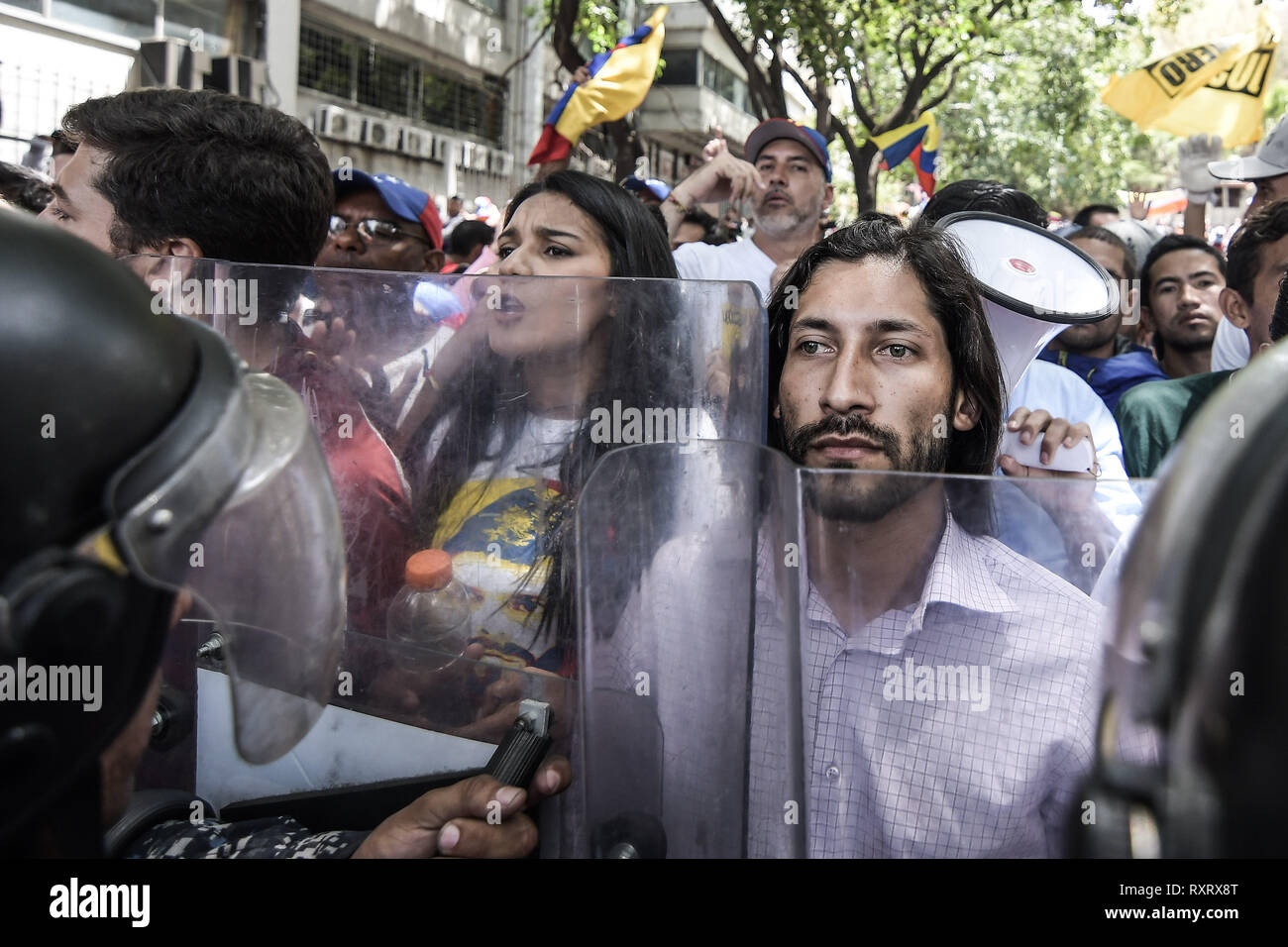 Venezuelan national police officers hi-res stock photography and images ...