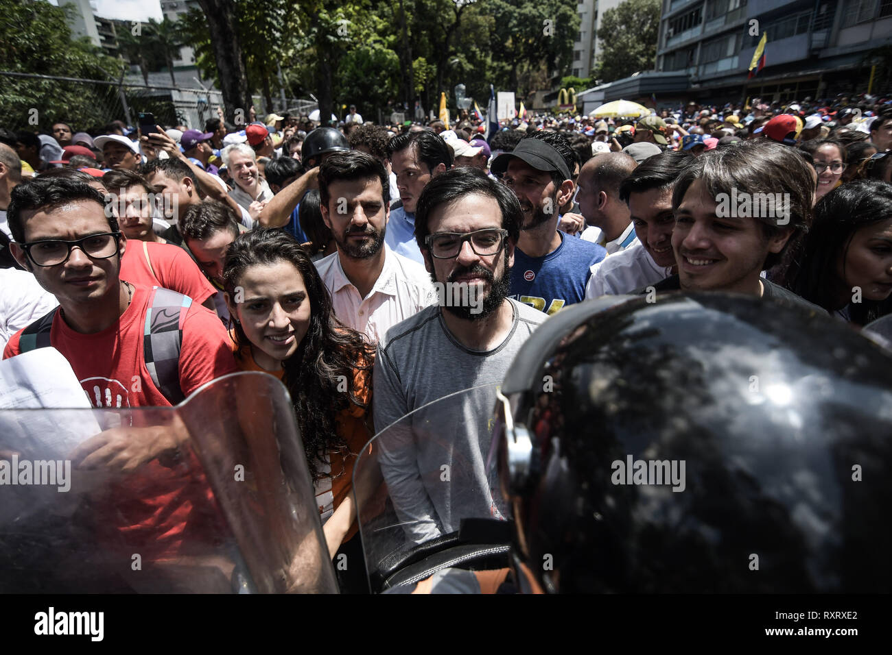 Venezuelan national police officers hi-res stock photography and images ...