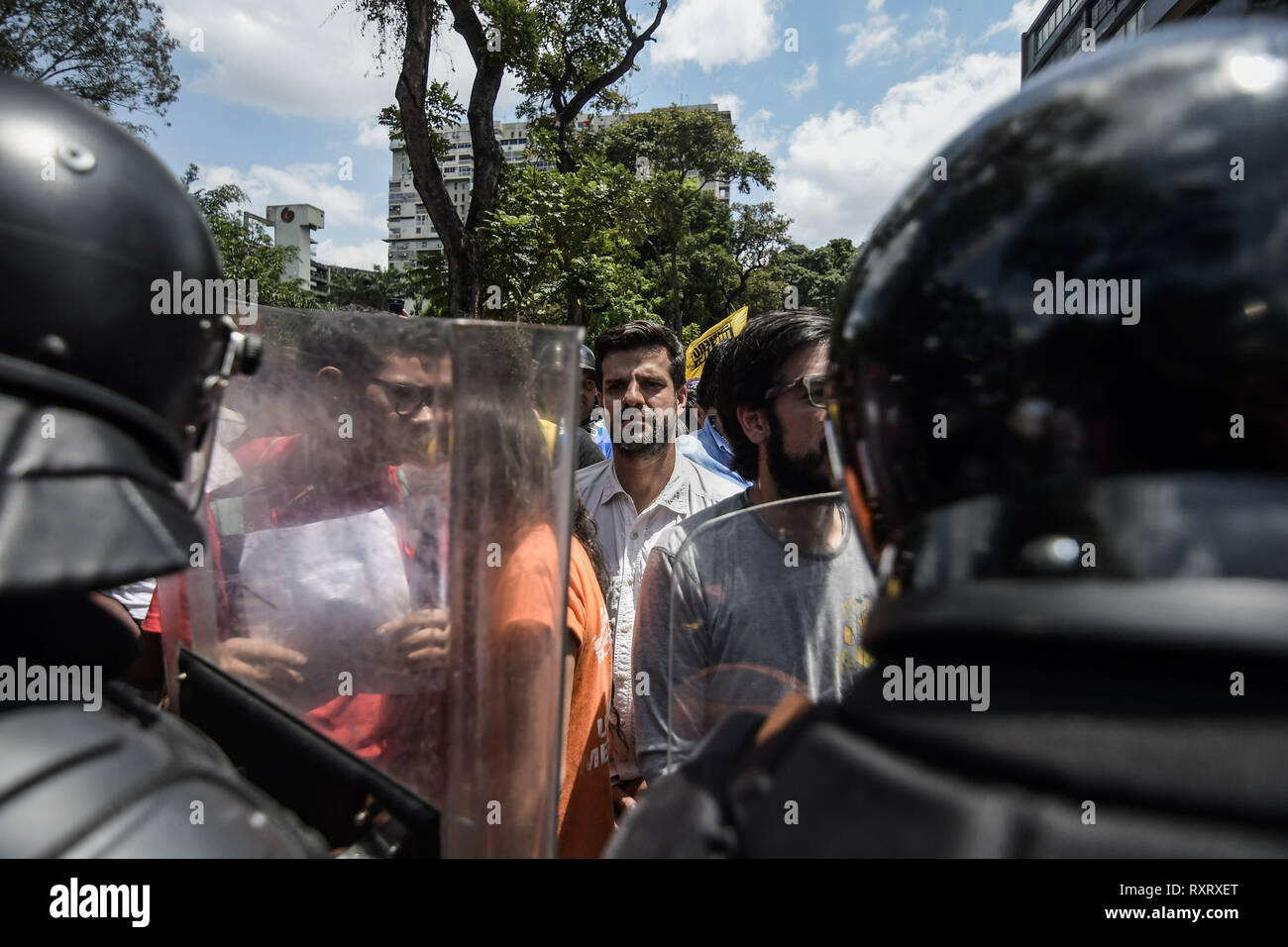 Venezuelan national police officers hi-res stock photography and images ...