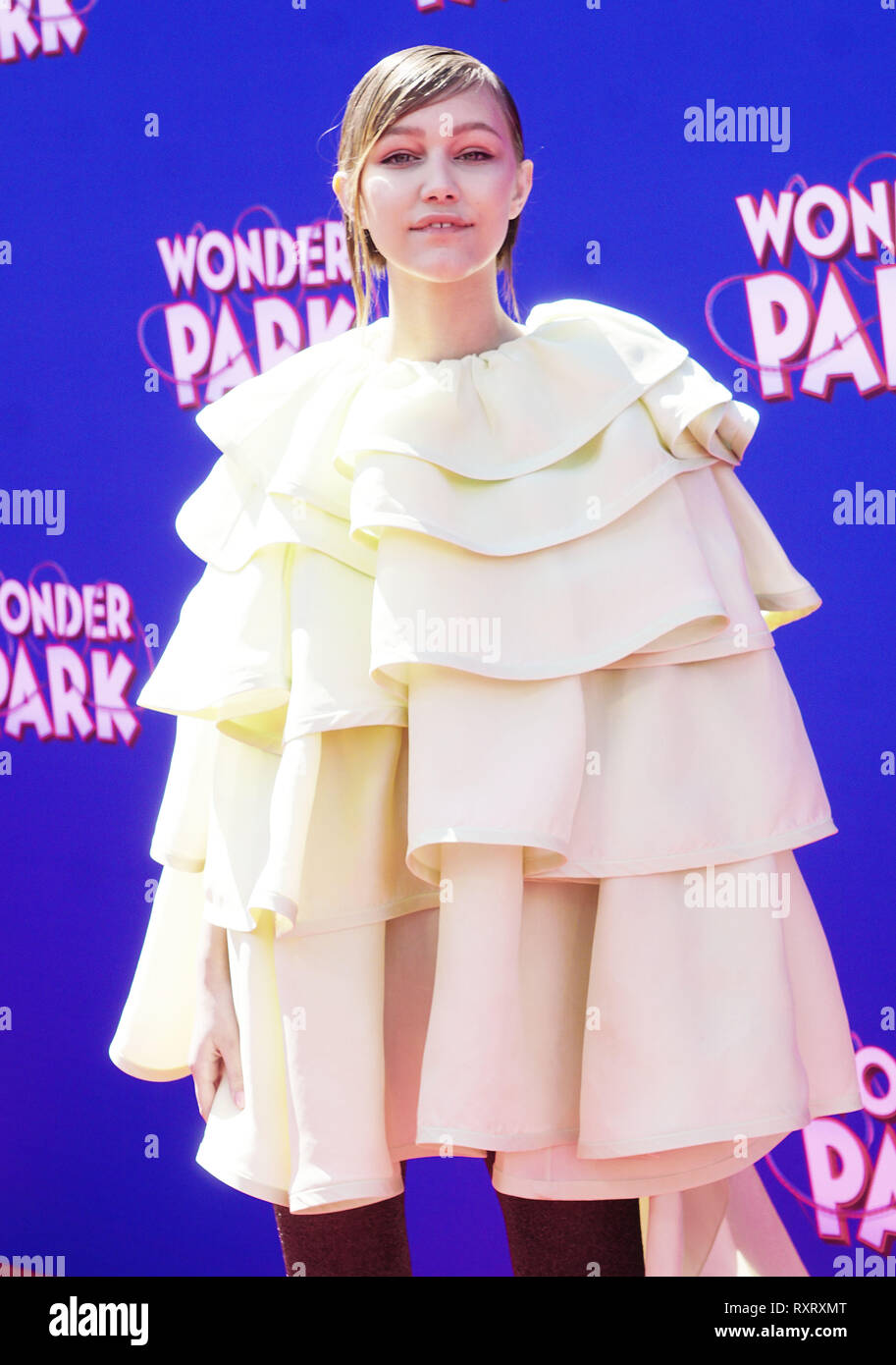 Los Angeles, USA. 10th Mar, 2019. Grace VanderWaal 007 attends the ...