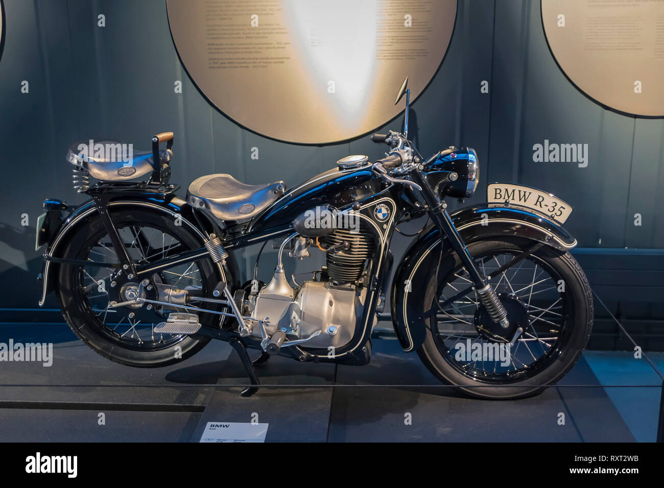 Bmw r35 hi-res stock photography and images - Alamy