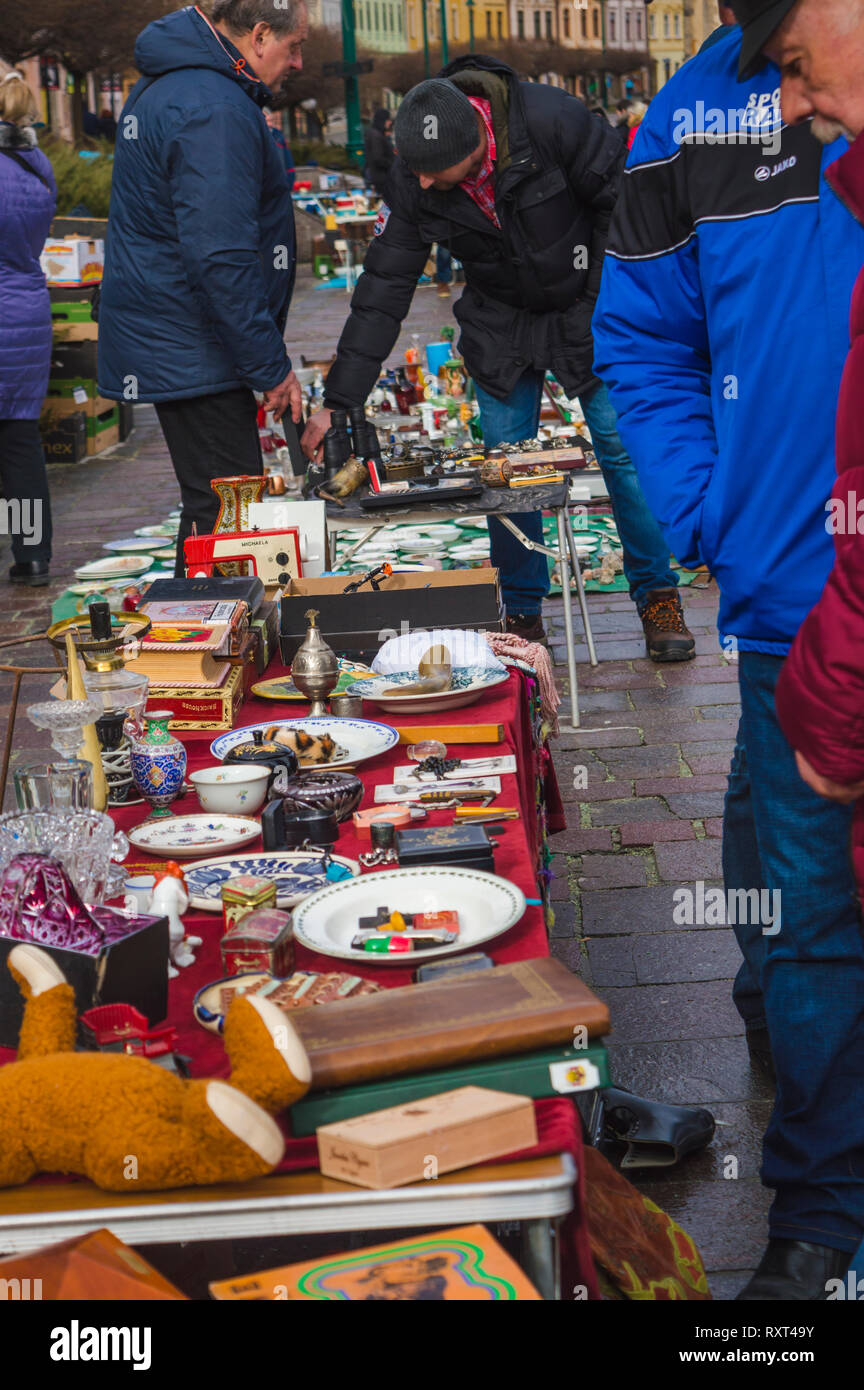 Old fashioned market stall hi-res stock photography and images - Alamy