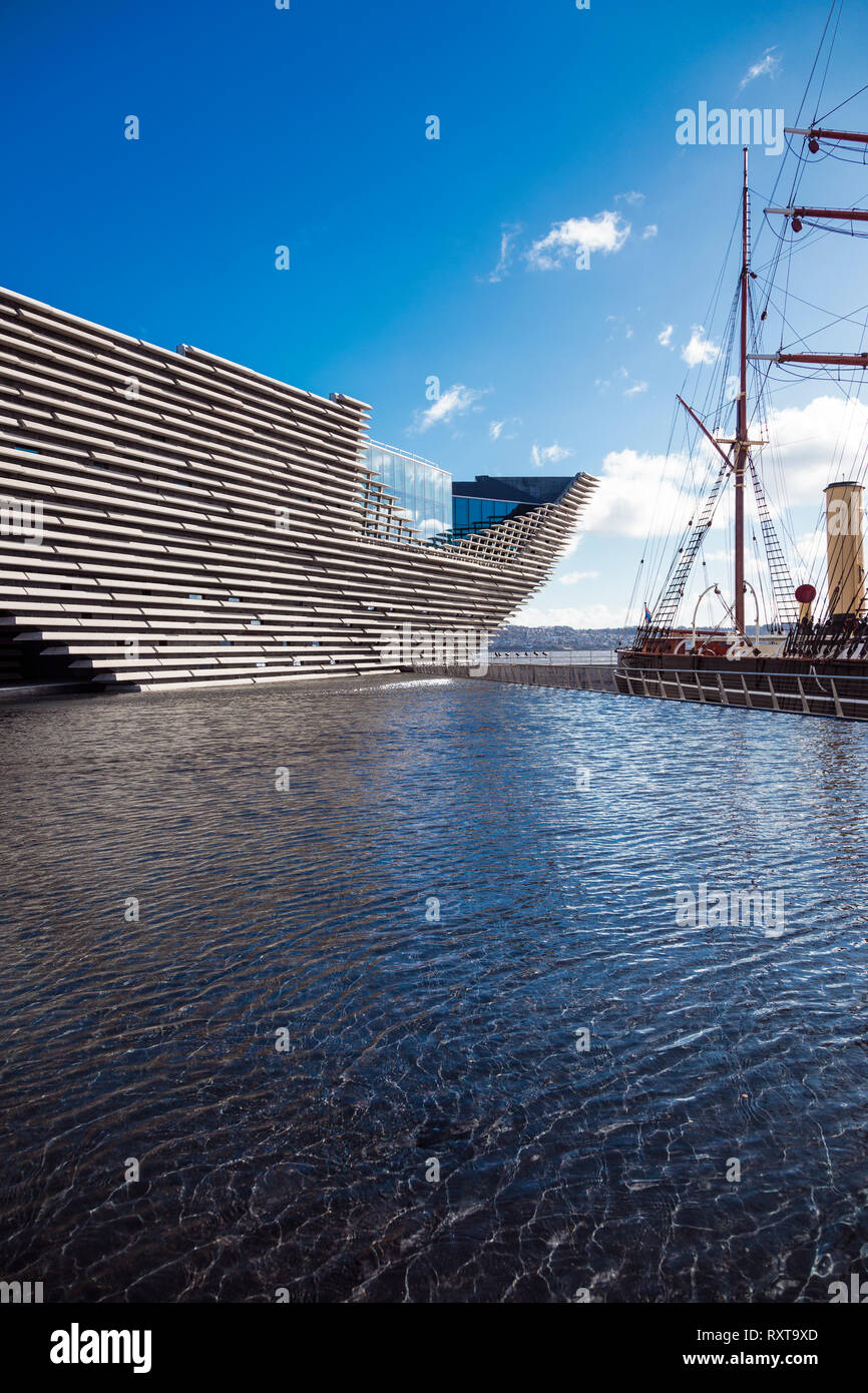 Leaning over the River Tay like a magnificent ship, the V&A Museum in ...