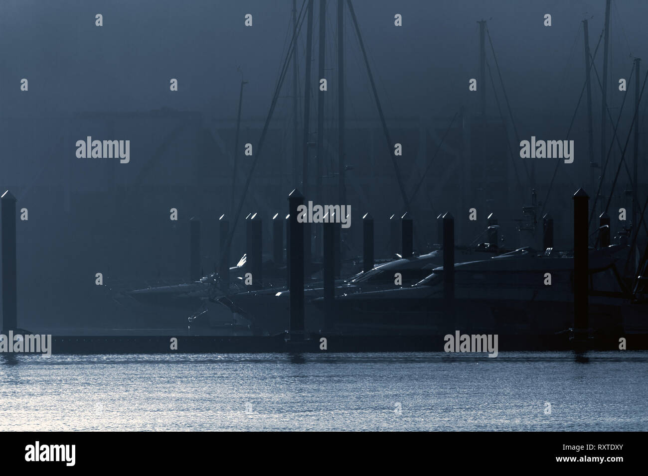 Mist in bay porto hi-res stock photography and images - Alamy