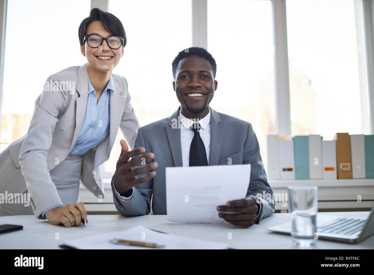 Negotiation workers hi-res stock photography and images - Alamy Negotiation workers hi-res stock photography and images - Alamy