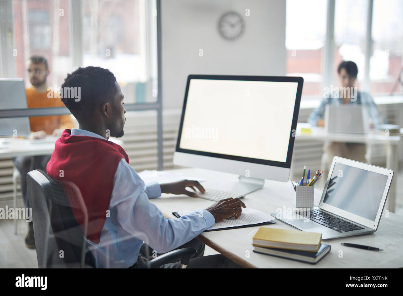 Employee monitor desk hi-res stock photography and images - Alamy