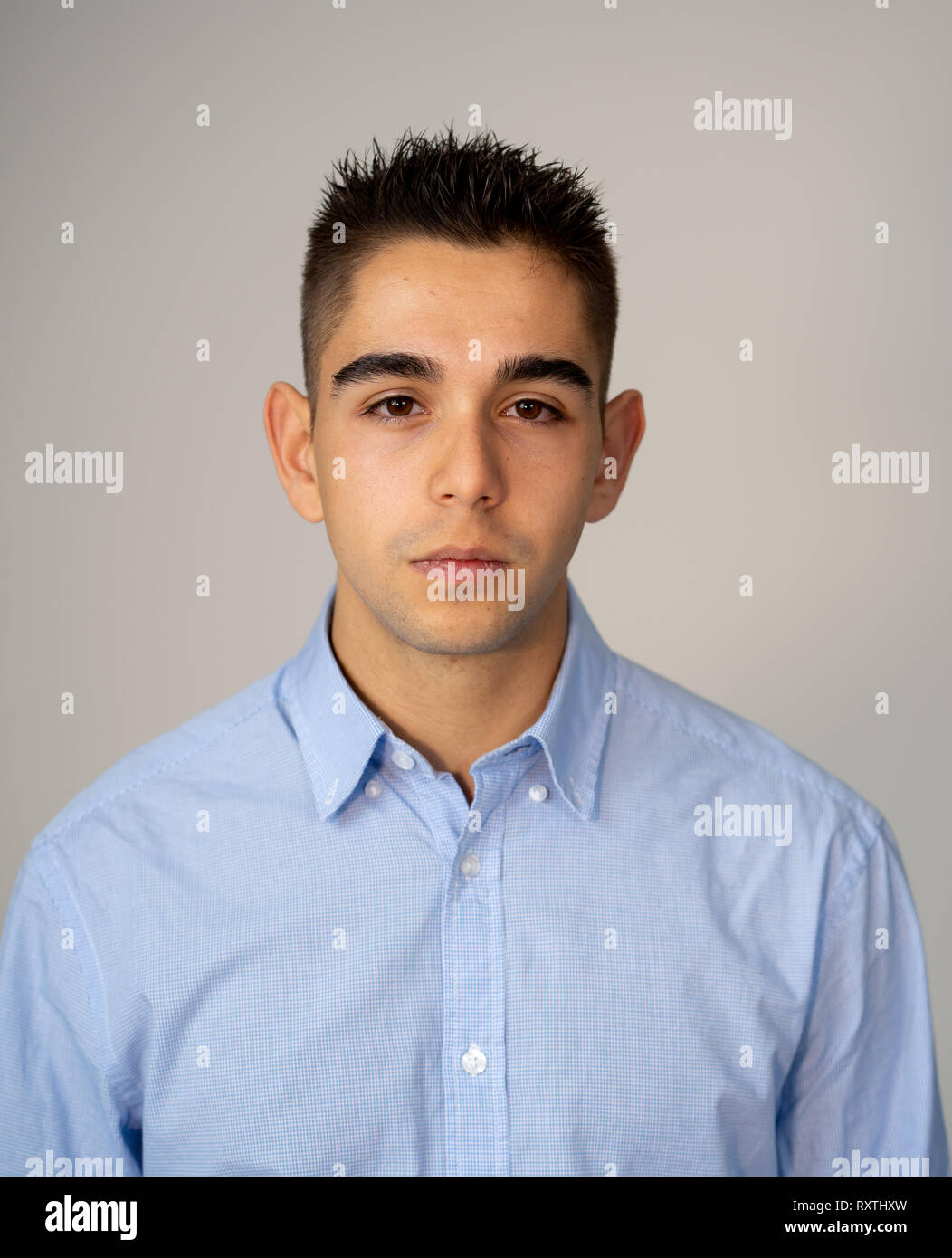 Serious facial expressions hi-res stock photography and images - Alamy