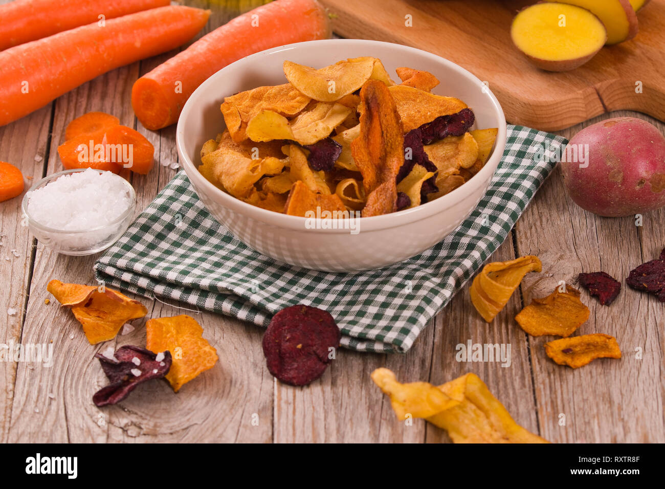 Mixed vegetable crisps Stock Photo - Alamy