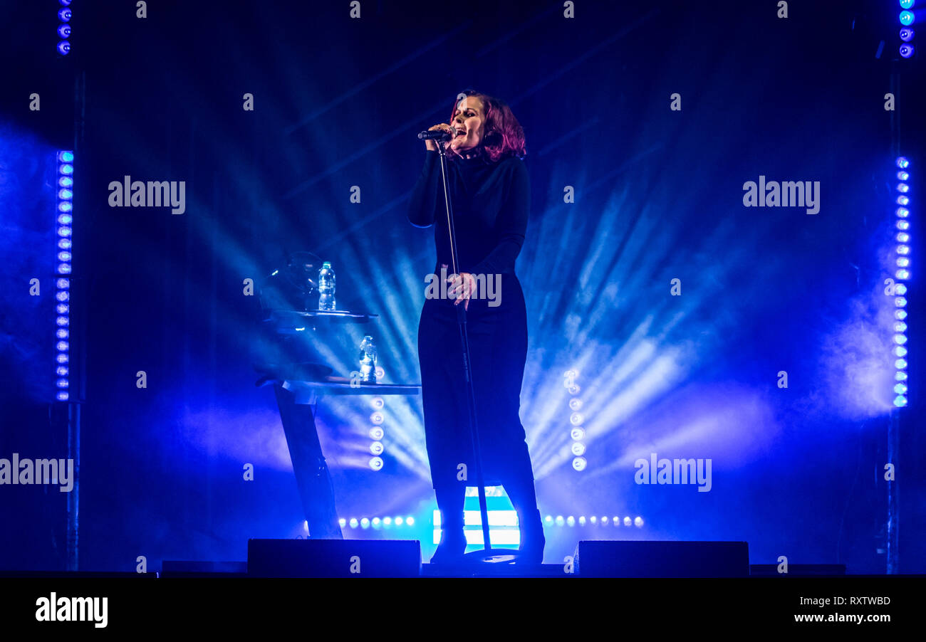 Tears for fears gig hi-res stock photography and images - Alamy