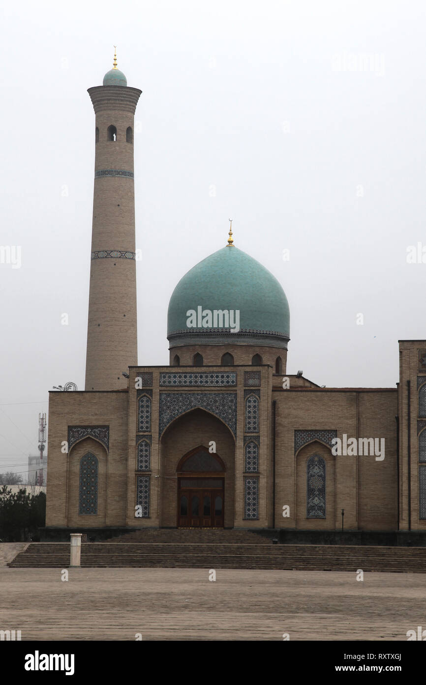 Dzhuma Mosque in Uzbekistan, Tashkent Stock Photo - Alamy