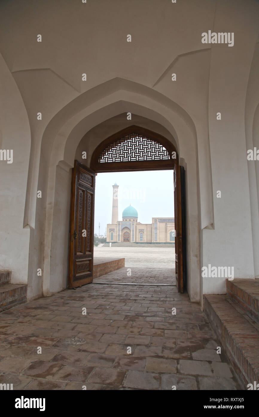 Dzhuma Mosque in Uzbekistan, Tashkent Stock Photo - Alamy