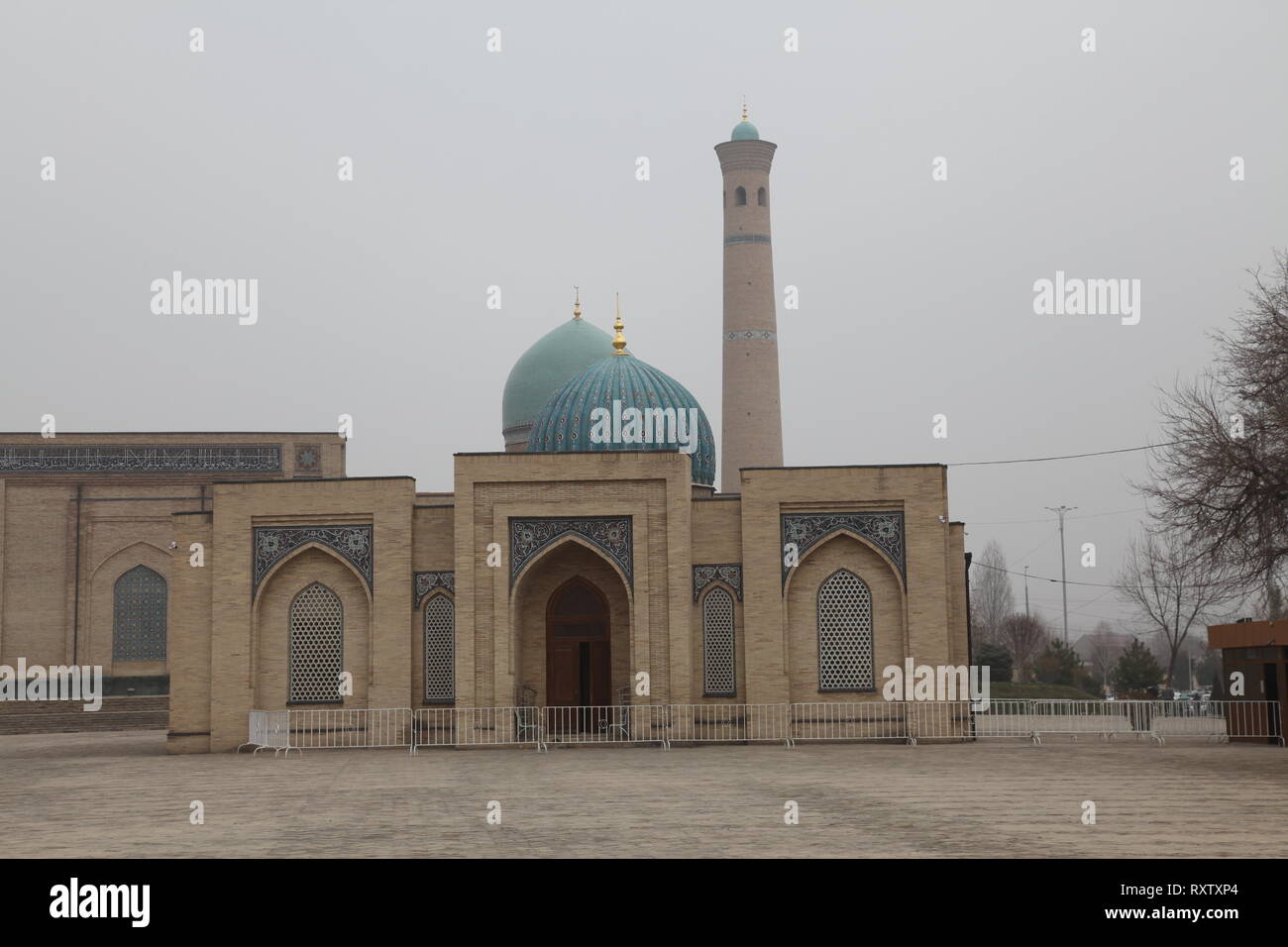 Dzhuma Mosque in Uzbekistan, Tashkent Stock Photo - Alamy