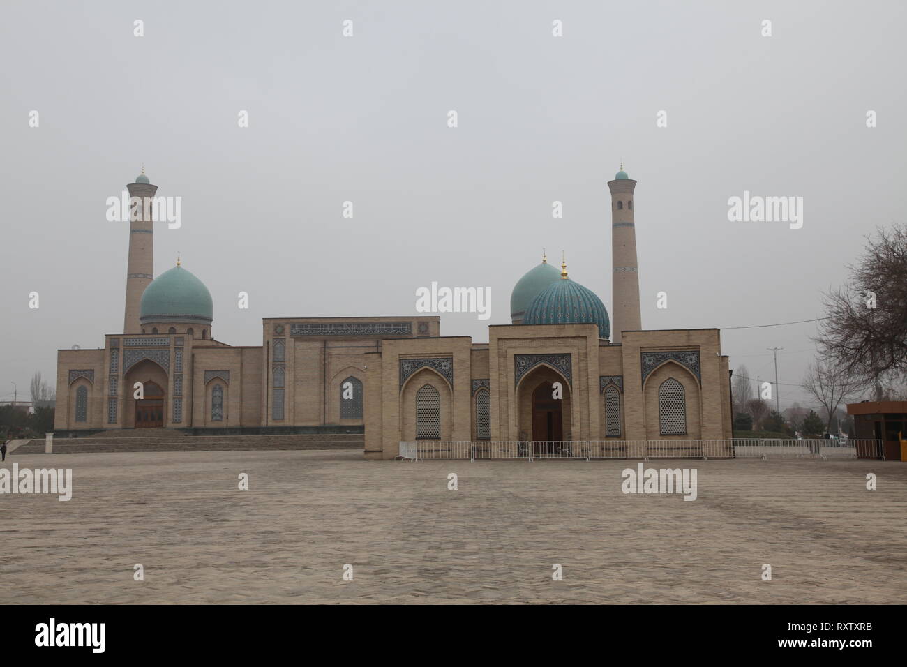 Dzhuma Mosque in Uzbekistan, Tashkent Stock Photo - Alamy