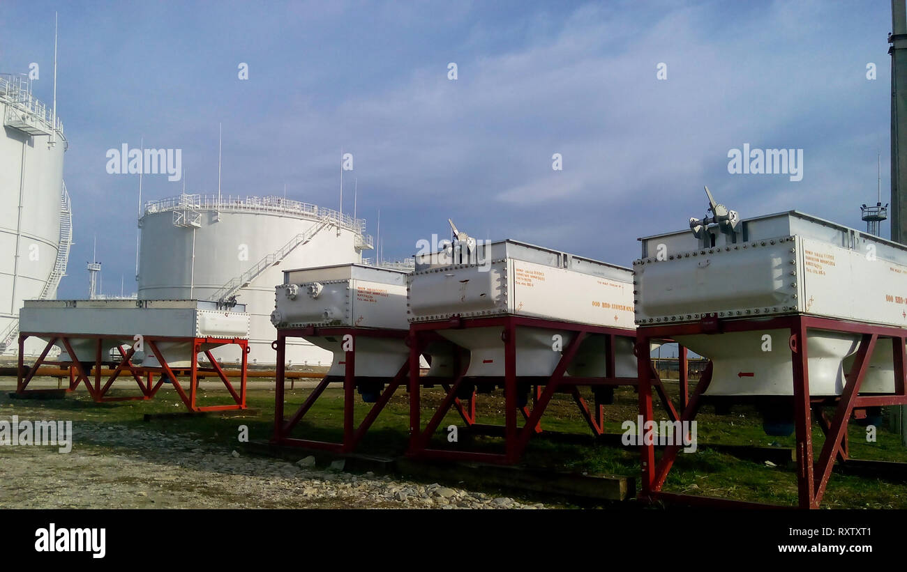 Gasoline air coolers. Oil refinery. Equipment for primary oil refining ...