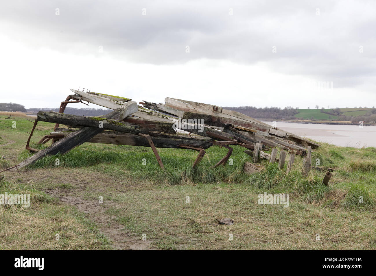 Abandoned boats purton ship graveyard hi-res stock photography and ...