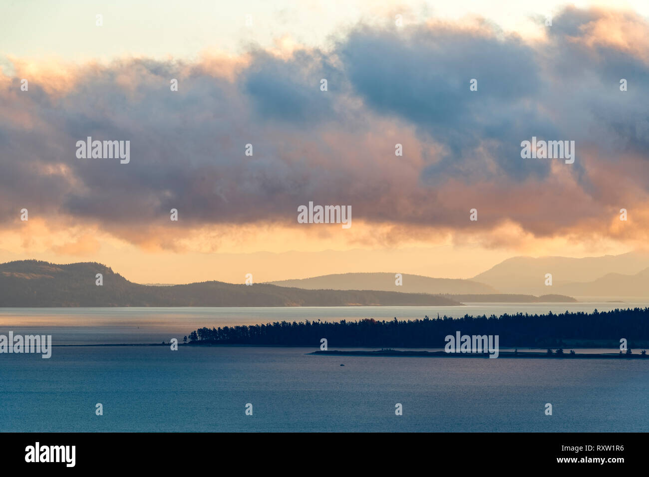 Salish sea bazan bay hi-res stock photography and images - Alamy