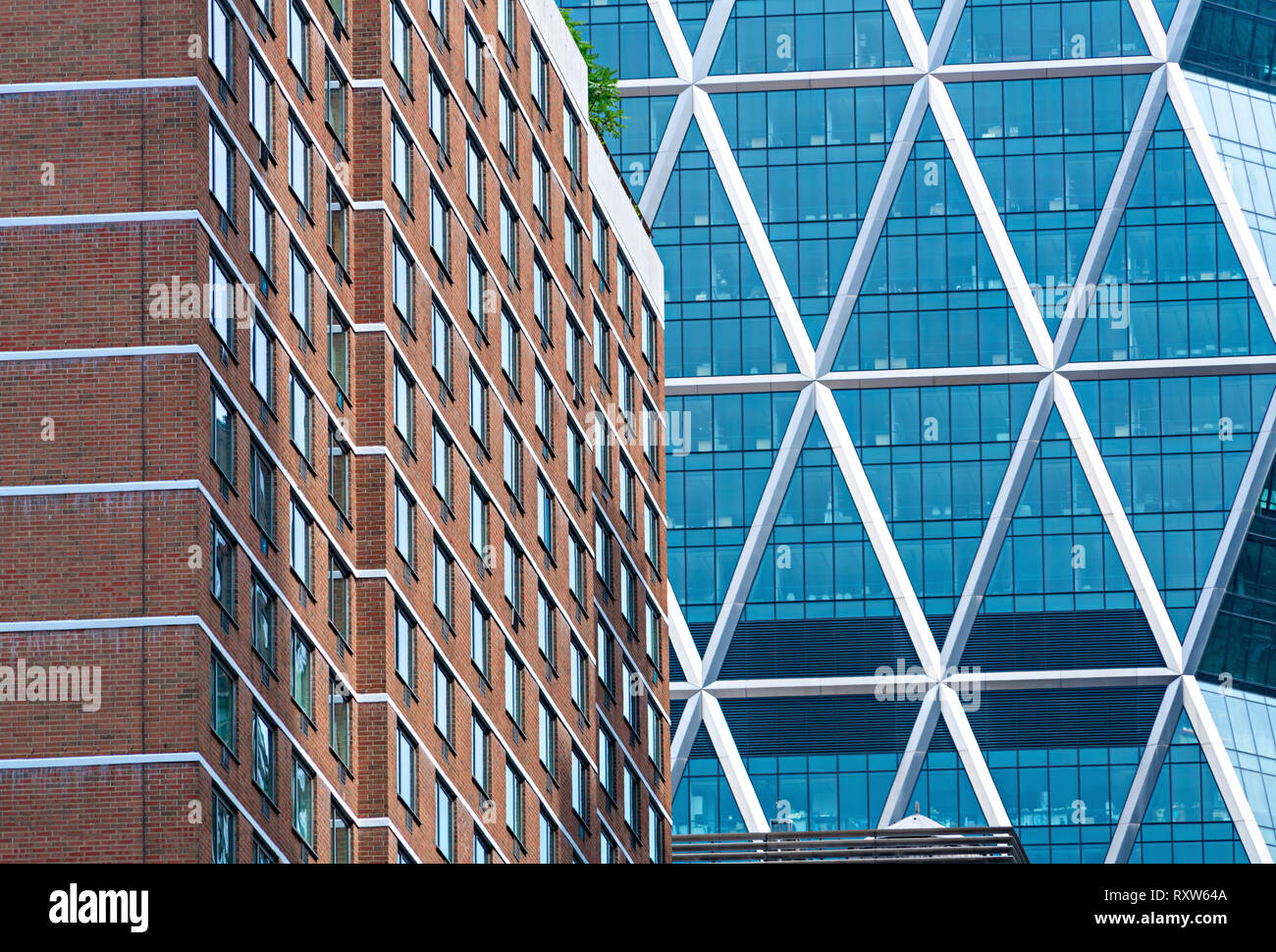 New old contrast architecture hi-res stock photography and images - Alamy