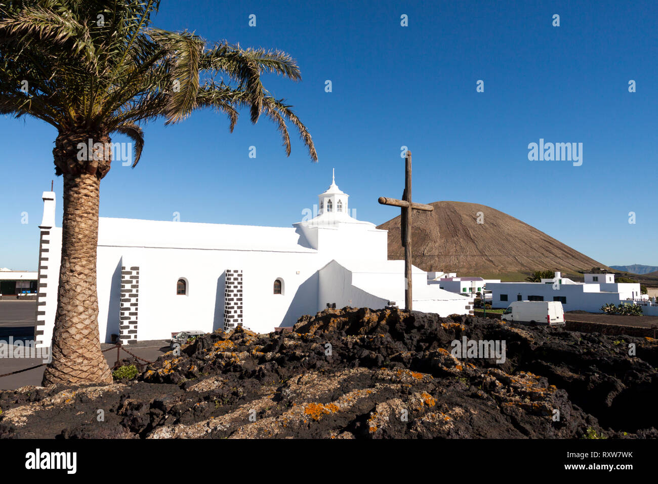 Our lady of dolores church hi-res stock photography and images - Alamy