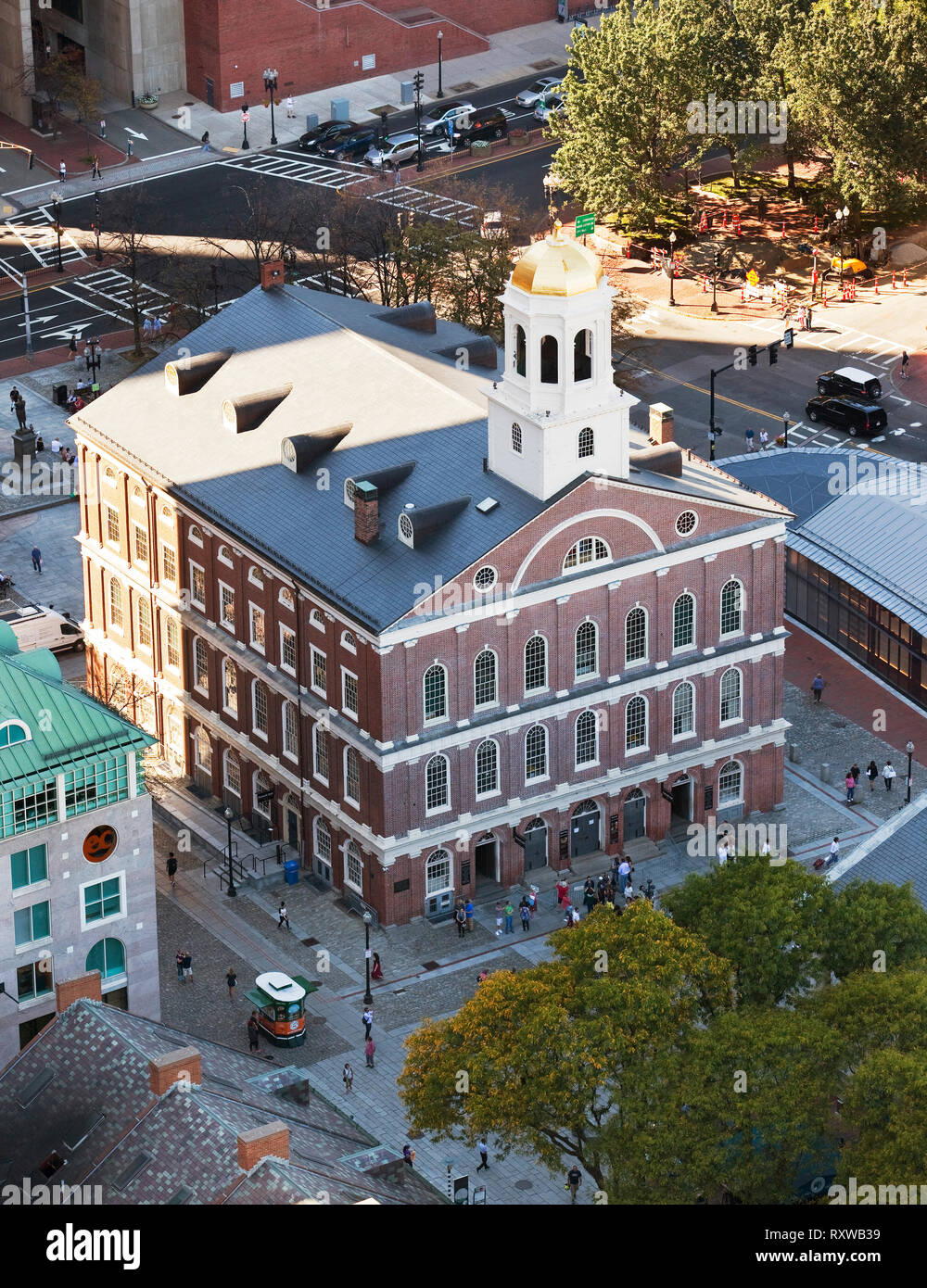 Faneuil hall building hi-res stock photography and images - Alamy