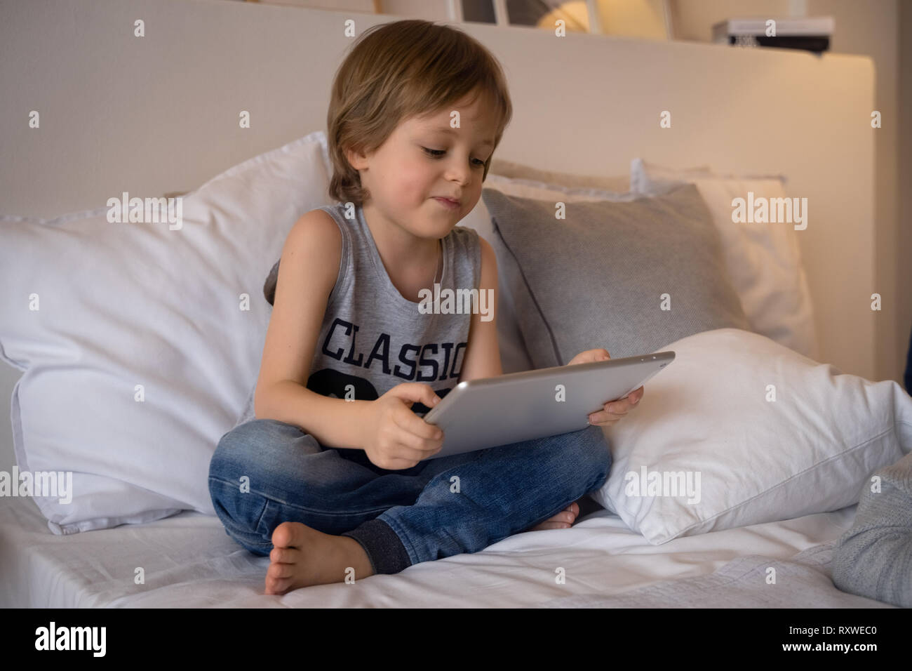 Boy computer game bedroom hi-res stock photography and images - Alamy