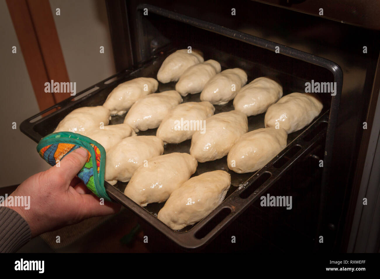 Pies on baking sheet hi-res stock photography and images - Alamy