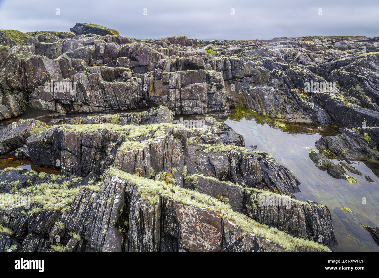 Natural Stone Bridge at the Dunmanus Bay, West Cork Stock Photo - Alamy