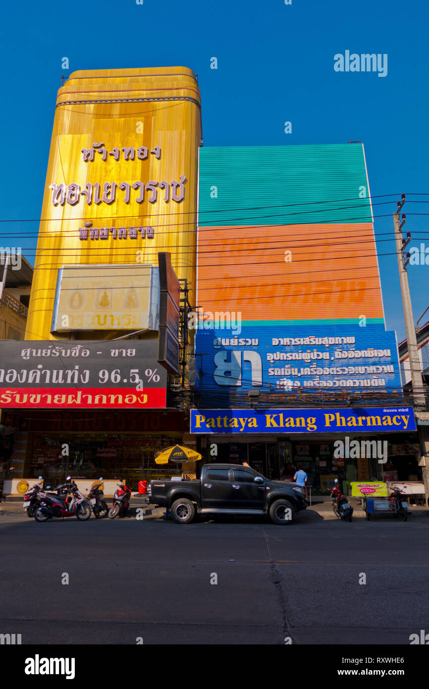 Goldsmiths shop and pharmacy, Th Pattaya Klang, Central Pattaya Road ...